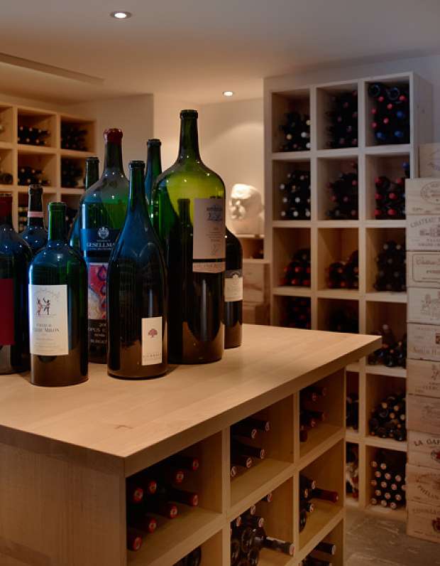 → Palavrium | Weinkeller | Waldhotel Davos